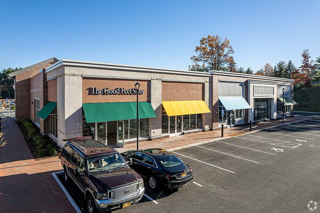 Commercial Real Esate for Lease - Avon Village Center