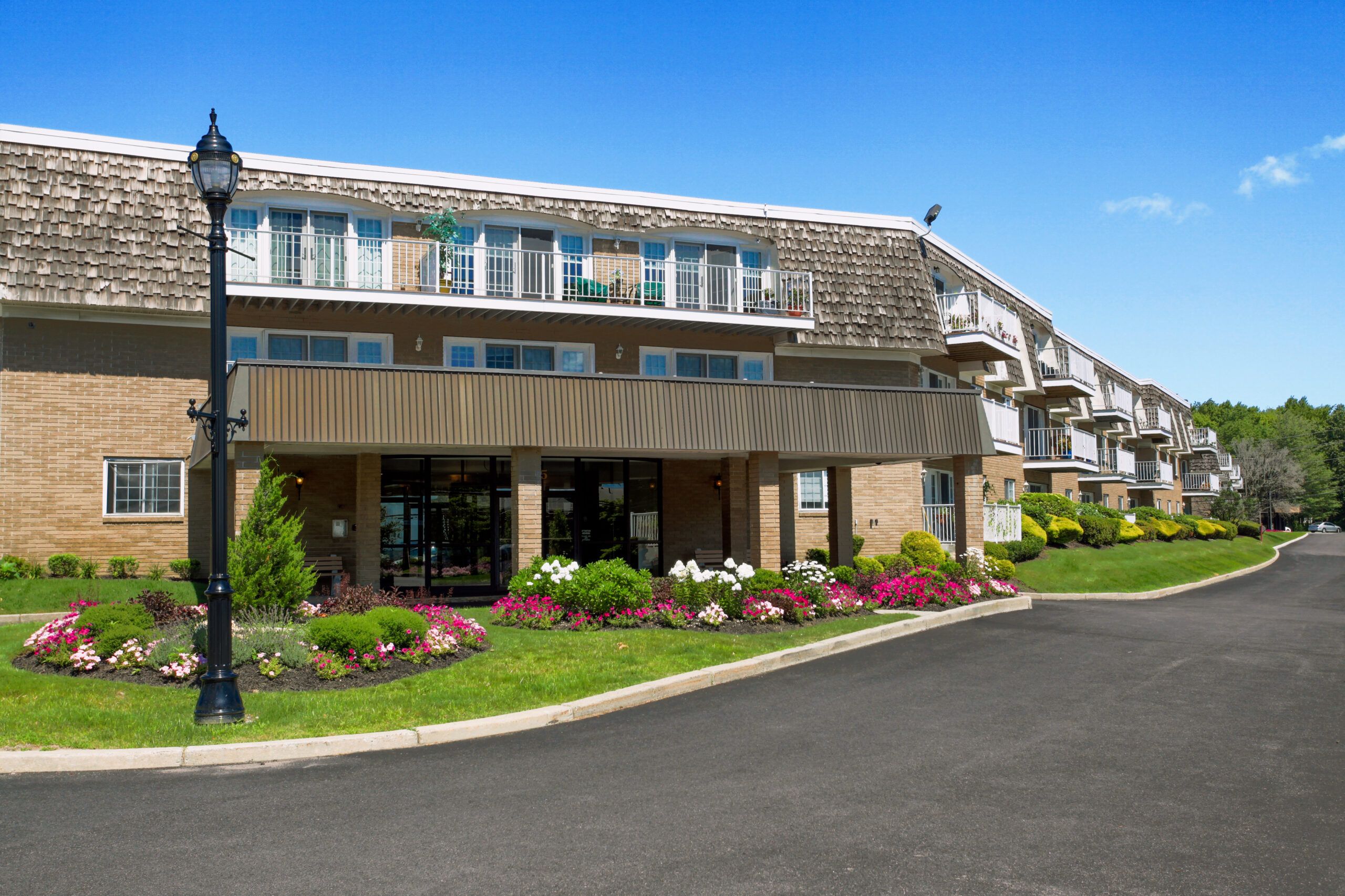 Apartments for Rent RI - Chateau Properties